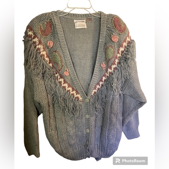 Classic Elements | Sweaters | Vintage Classic Expressions Grey Hand ...